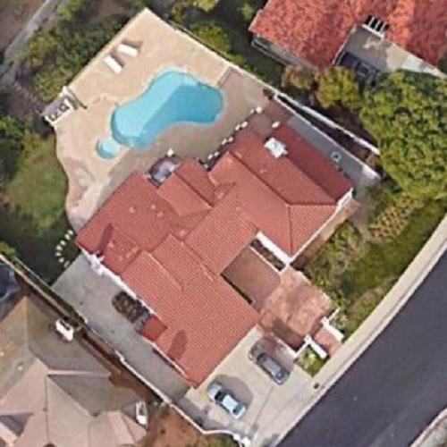 Lili Reinhart's House in Encino, Los Angeles, CA (Google Maps)
