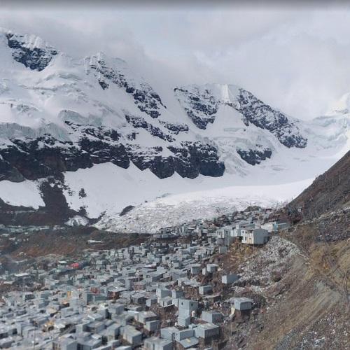 Street view of La Rinconada - World's highest City in La Rinconada ...