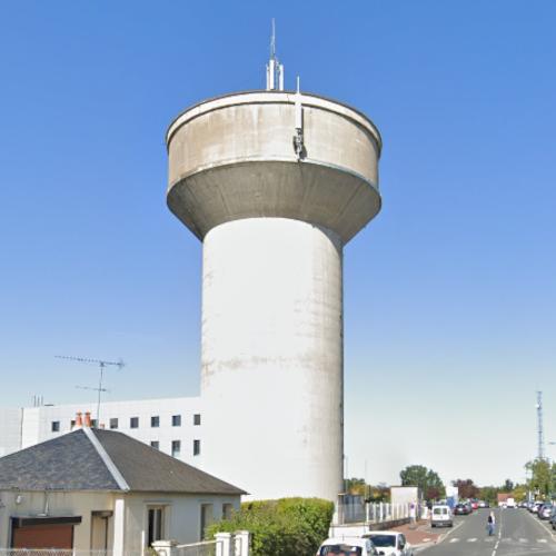 Gien water tower in Gien, France (Google Maps)