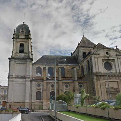 Dax Cathedral in Dax, France (Google Maps)
