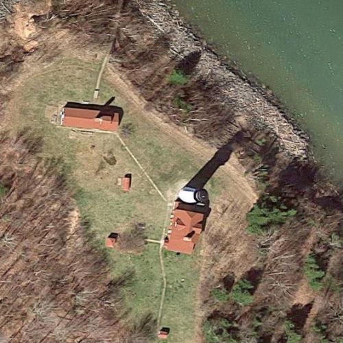 Outer Island Light in Bayfield, WI (Google Maps)