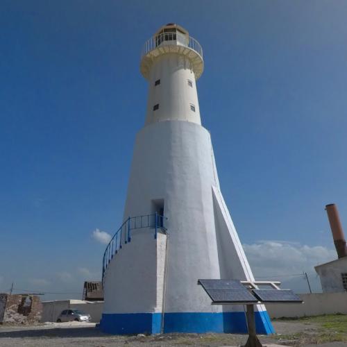 Plumb Point Lighthouse in Port Royal, Jamaica (Google Maps) (#2)