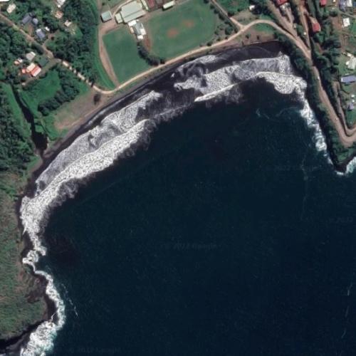 Atuona Bay in Atuona, French Polynesia (Google Maps)