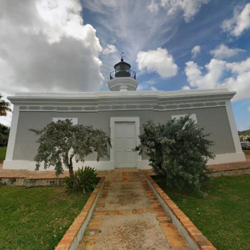Punta Mulas Light in Isabel Segunda, Puerto Rico (Google Maps)