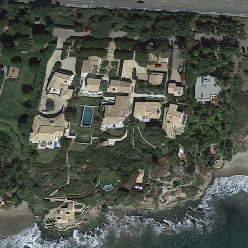 Encinal Bluffs Family Compound in Malibu, CA (Google Maps)