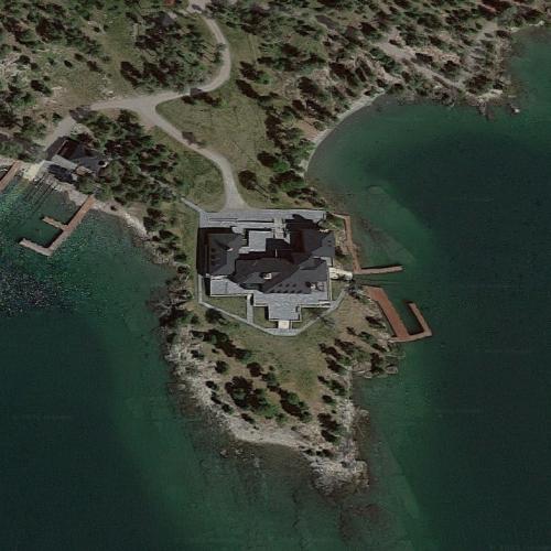 Ron Burkle's house in Rollins, MT (Google Maps)