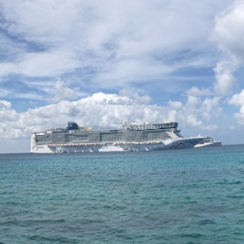 Norwegian Epic (IMO 9410569) in George Town, Cayman Islands (Google Maps)