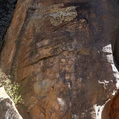 Keyhole Sink petroglyphs in Williams, AZ - Virtual Globetrotting