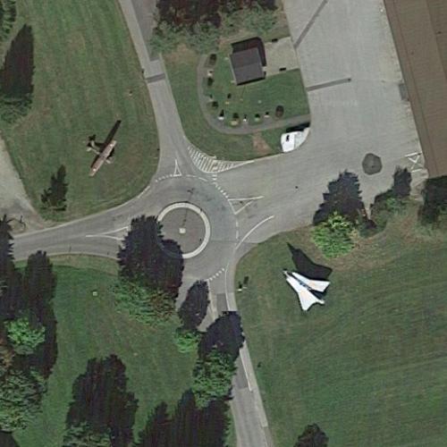 Aircraft static display in Zeltweg, Austria (Google Maps)