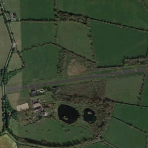 Dolly's Grove Airfield in Brownstown, Ireland (Google Maps)