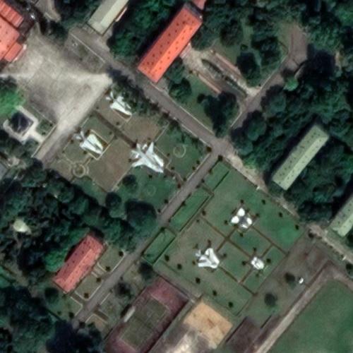 Aircraft static display in Thanh Hoa, Vietnam - Virtual Globetrotting