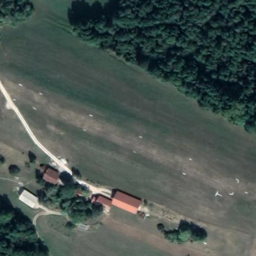 Vzletišče Hude Ravne - Dole pri Litiji in Ravne, Slovenia (Google Maps)