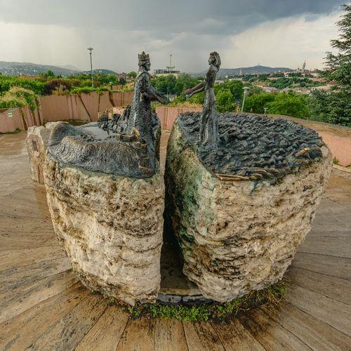 Prince Buda and Princess Pest in Budapest, Hungary (Google Maps)