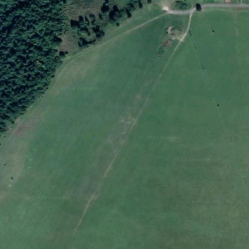 Nevoľné Airstrip in Nevoľné, Slovakia (Google Maps)