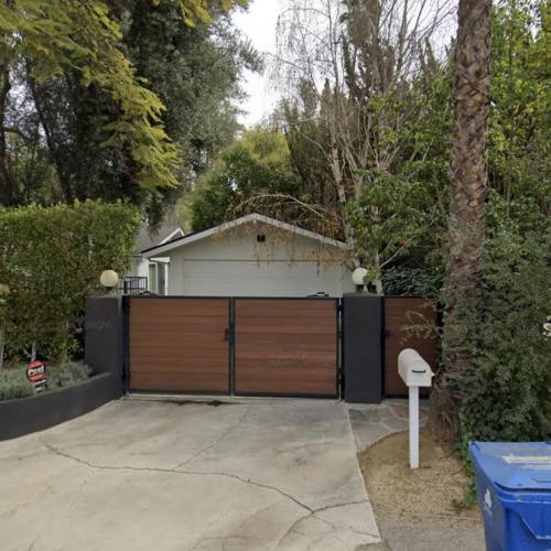 Josh Dun (Twenty One Pilots)/ Debby Ryan's Encino Mansion - Virtual ...