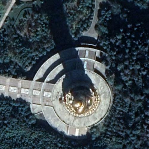 Bronze statue of Dizang in Qingyang, China (Bing Maps) Bronze statue of Dizang in Qingyang, China (Bing Maps)