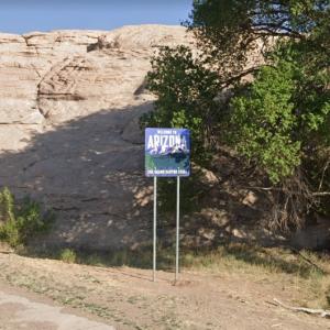 Welcome to Arizona sign in Window Rock, AZ - Virtual Globetrotting