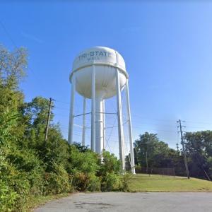 Tri-State Mall Tank in Claymont, DE - Virtual Globetrotting