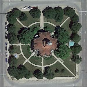 Edgar County Courthouse in Paris, IN - Virtual Globetrotting