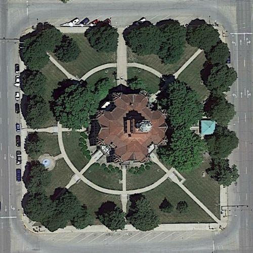 Edgar County Courthouse in Paris, IN (Google Maps)