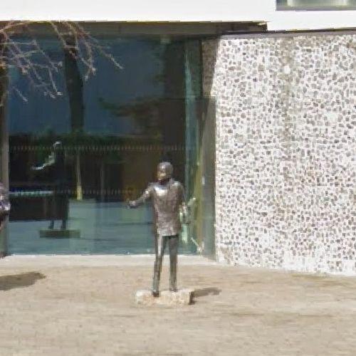 Statue of Greta Thunberg in Winchester, United Kingdom - Virtual ...