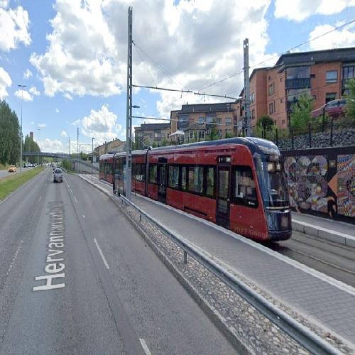 Tram (Tampereen Ratikka) in Tampere, Finland (Bing Maps)