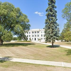 Barnes County Courthouse in Valley City, ND - Virtual Globetrotting
