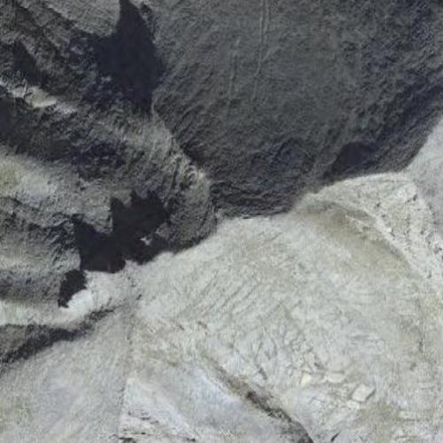 Le Cairas (F/AM-235) in Saint_Martin-d'Entraunes, France (Google Maps)