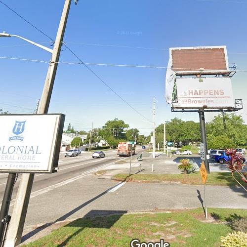 Broken sign in Orlando, FL (Google Maps)