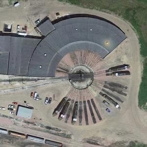Chicago and North Western Roundhouse in Huron, SD - Virtual Globetrotting