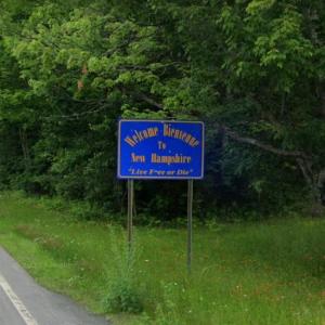 Welcome to New Hampshire sign in Errol, NH - Virtual Globetrotting