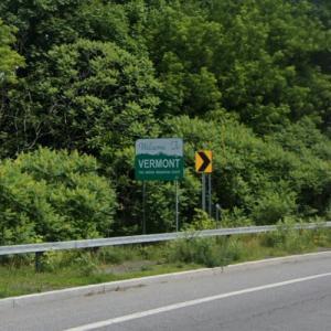 Welcome to Vermont sign in Chimney Point, VT (#5) - Virtual Globetrotting