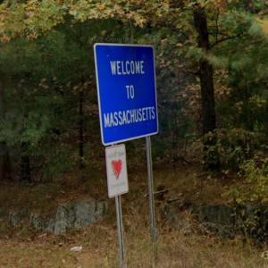 Welcome to Massachusetts sign in Webster, MA - Virtual Globetrotting