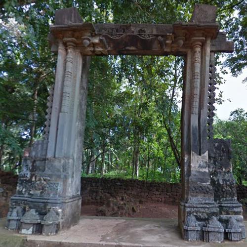 Gate of the Palace of Adil Shah in Velha Goa, India - Virtual Globetrotting