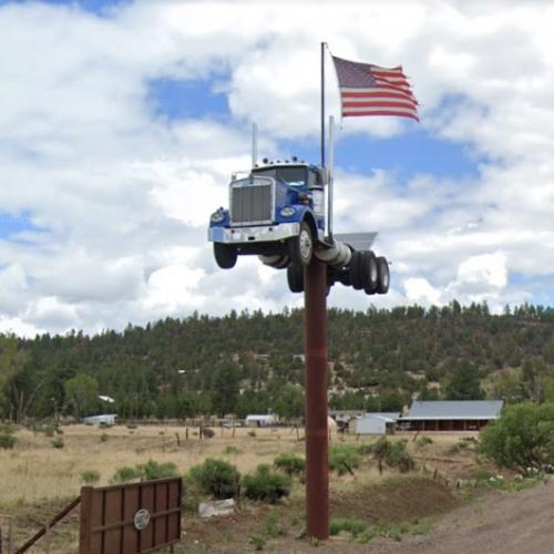 Kenworth on a pole in Luna, NM (Google Maps)