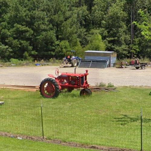 Farmall F-20 Tractor in Atlanta, TX (Google Maps) (#4)