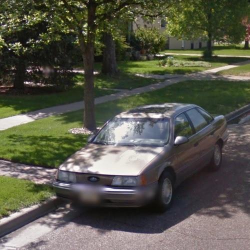 Ford Taurus first generation in Scottsbluff, NE (Google Maps)