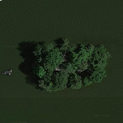 Hathaway Island in Kendallville, IN (Google Maps)