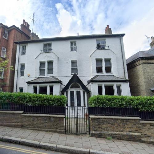Graham Chapman's former house in London, United Kingdom (Google Maps)