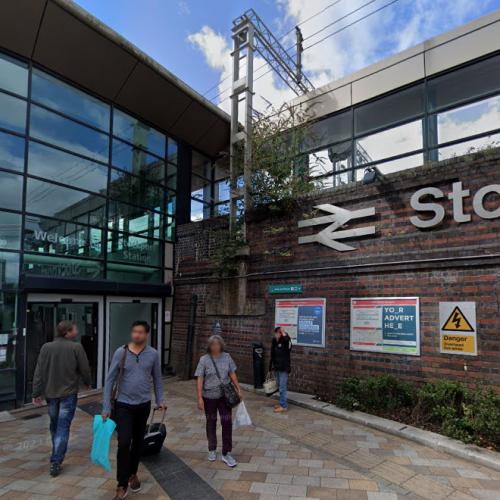 Stockport Railway Station - December 2023 in Stockport, United Kingdom ...