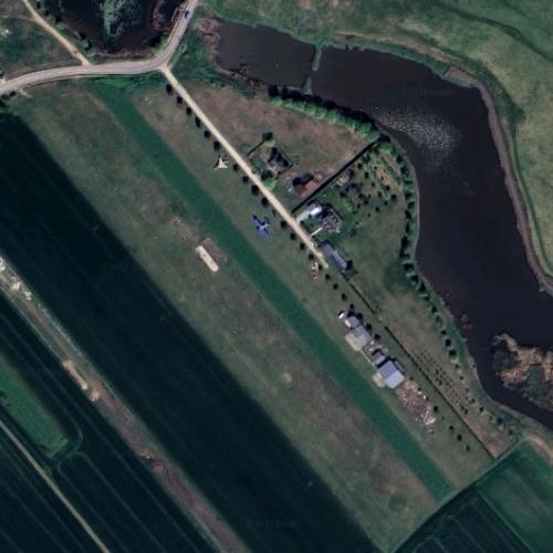 Gagu Airfield in Lake Snagov, Romania (Google Maps)