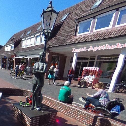 Lale Andersen (Lili Marleen) statue in Langeoog, Germany - Virtual ...