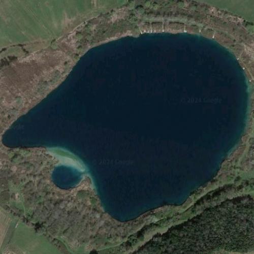 Lago dell'Accesa in Resta, Italy (Google Maps)