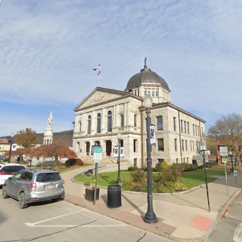 Bradford County Courthouse in Towanda, PA (Google Maps)