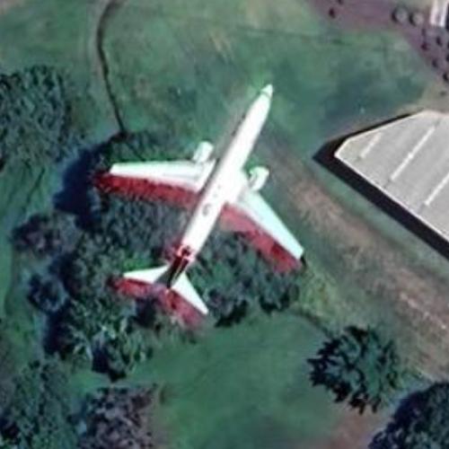 Plane in flight in Brisbane, Australia (Google Maps)