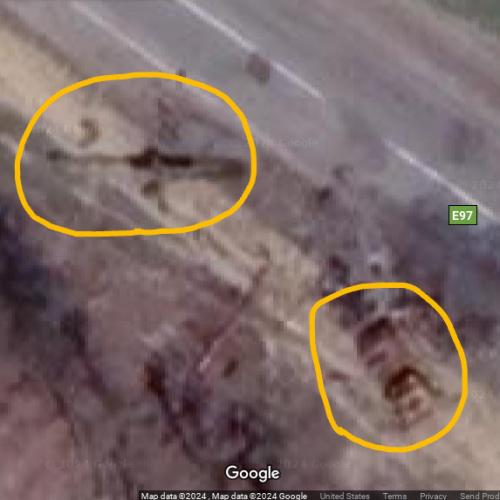 Destroyed Russian Msta-B howitzer and artillery tractor in Kherson ...