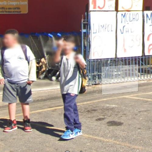 Middle finger in Araucária, Brazil (Google Maps)