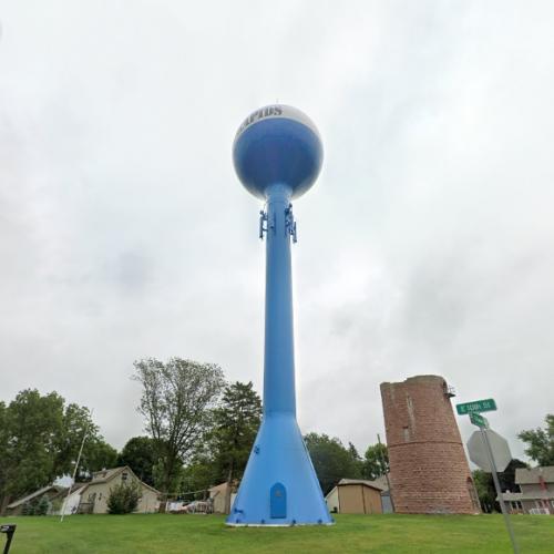 Dell Rapids water tower in Dell Rapids, SD (Google Maps)