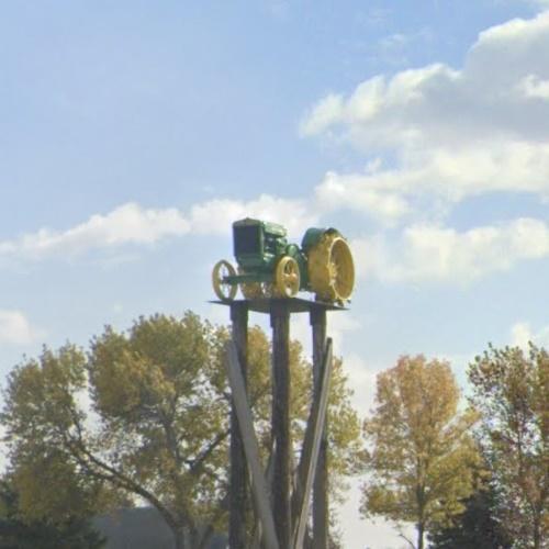 Old tractor in Madison, SD (Google Maps) (#5)