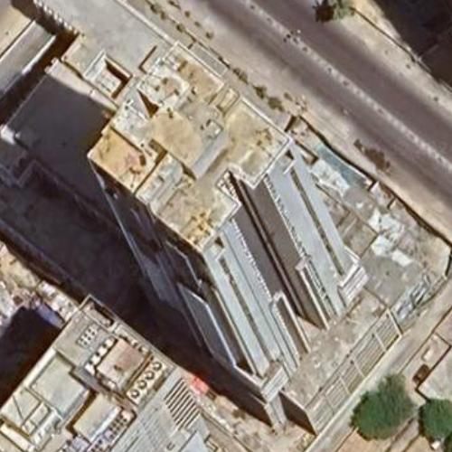 Chapal Skymark (tallest building in Pakistan) under construction in ...